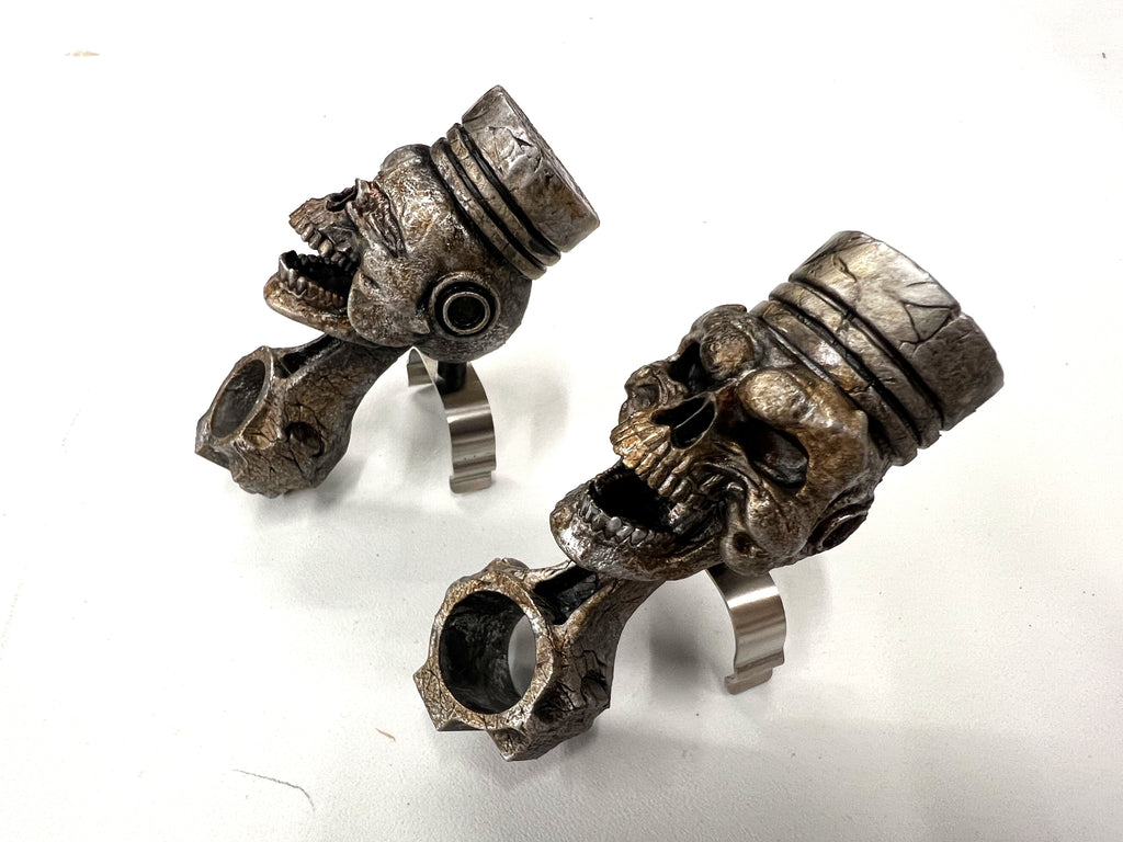 Pair of Rusty Pistons – Back Alley Creations